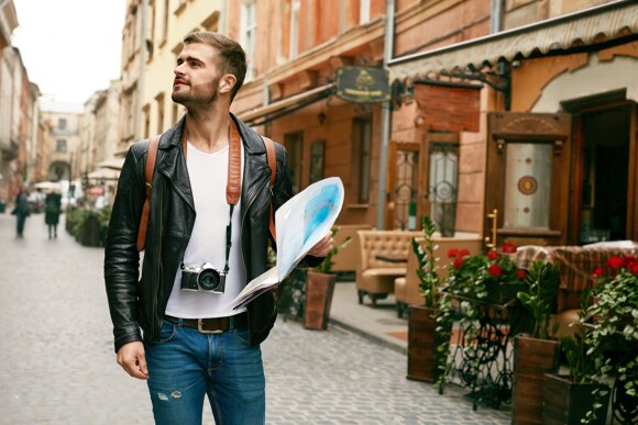 How to Adjust to Expat Life | APRIL International